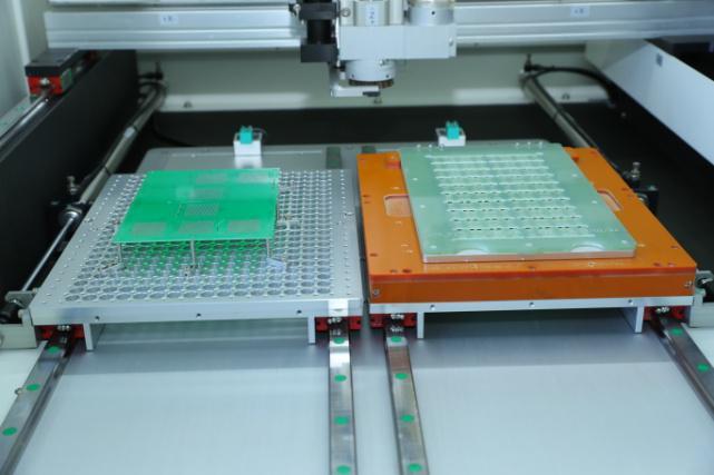 Full automatic PCB board spliter widened 1