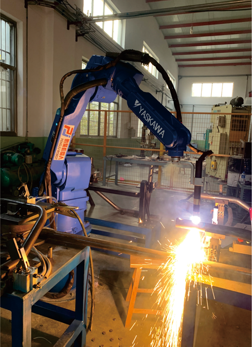 Yaskawa MA1900 Used Robotic Arm 6 Axis Robot Robotic Arm For Welding 0