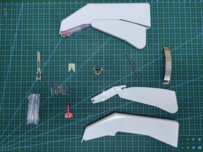 full set spare parts for the assembly of a skin stapler
